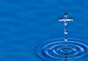 El significado del agua bendita en la Iglesia católica